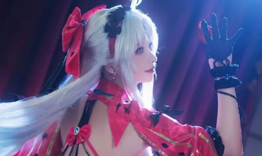 《鸣潮》珂莱塔COS：御姐身材，颜值太绝了，像一颗宝石闪闪发光_特玩娱乐站yule.te5.cn